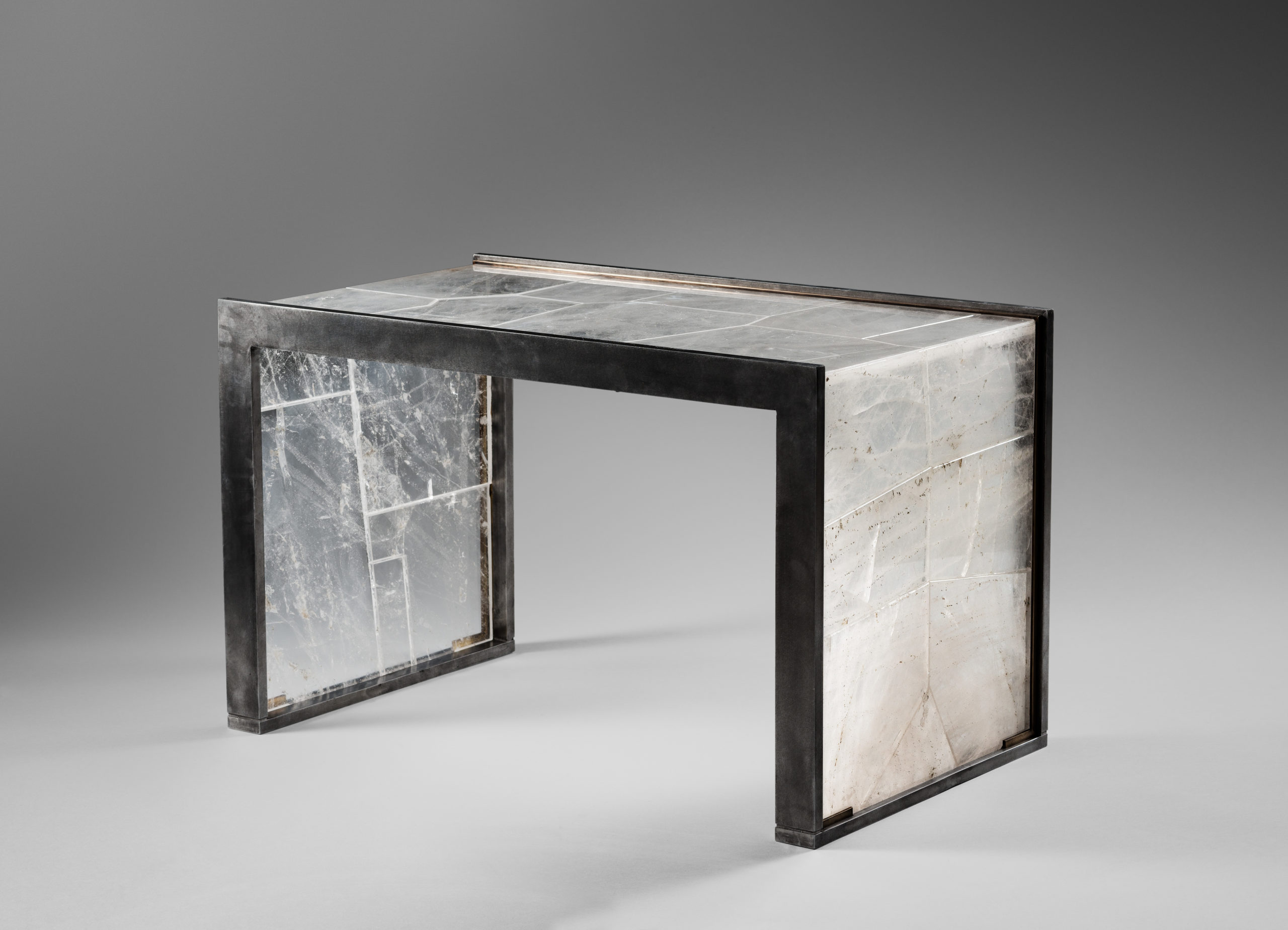 Waterfall quartz side table | CHAHAN