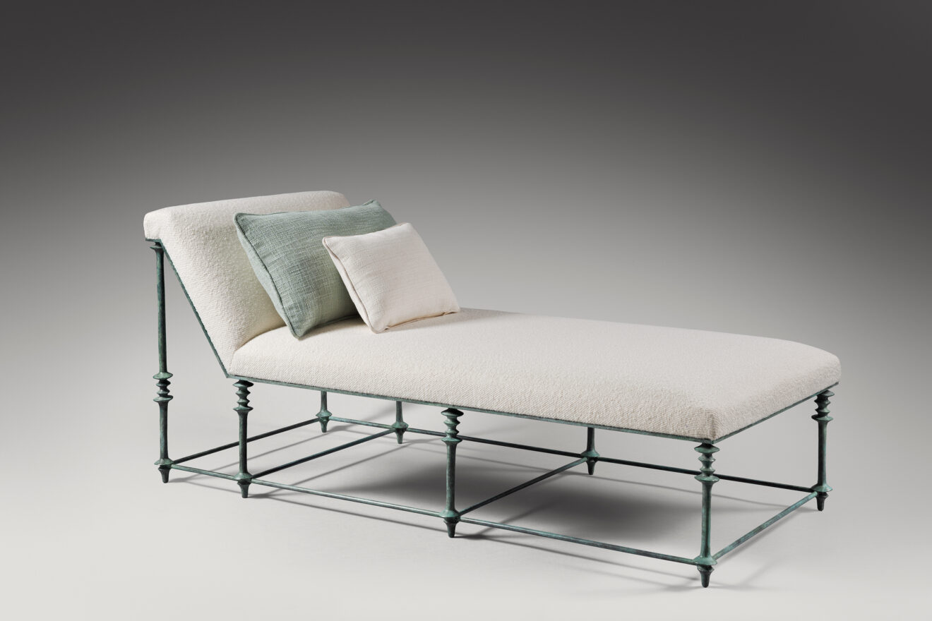 Single Daybed in Bronze with oxidized finish - CHAHAN